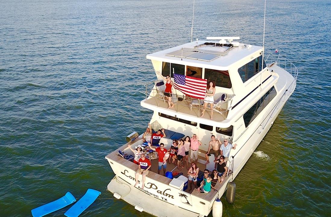 Guide to a Boat Rental on Canyon Lake in Texas